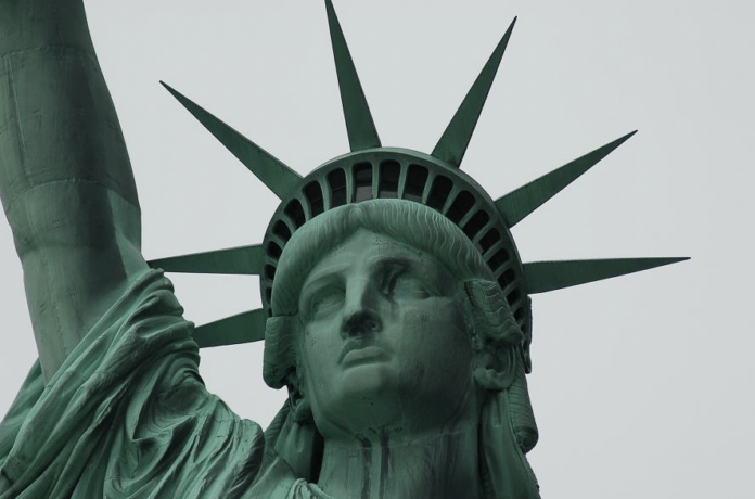 Why is the Statue of liberty turning green? - Life in lines